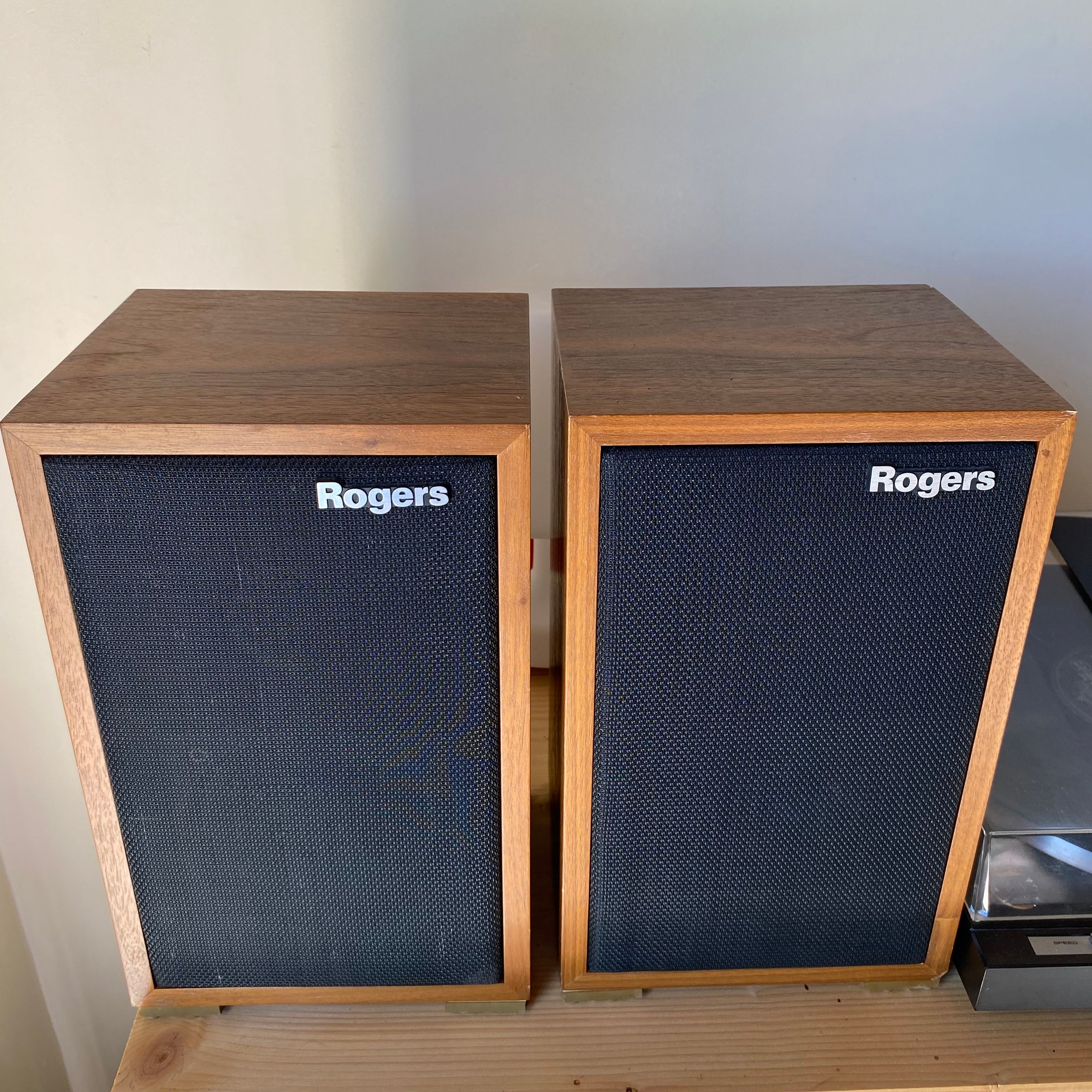 Used Rogers LS3/5A Bookshelf speakers for Sale | HifiShark.com